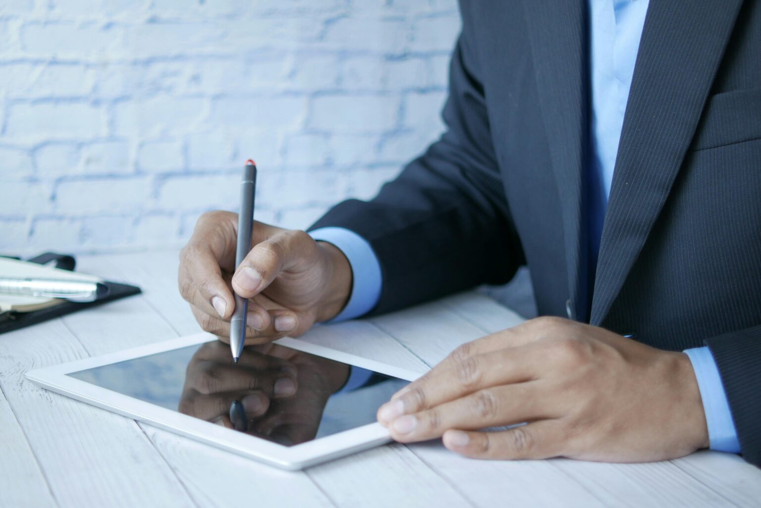 Digital Signatures vs. Electronic Signatures: 5 Key Differences - SSL.com